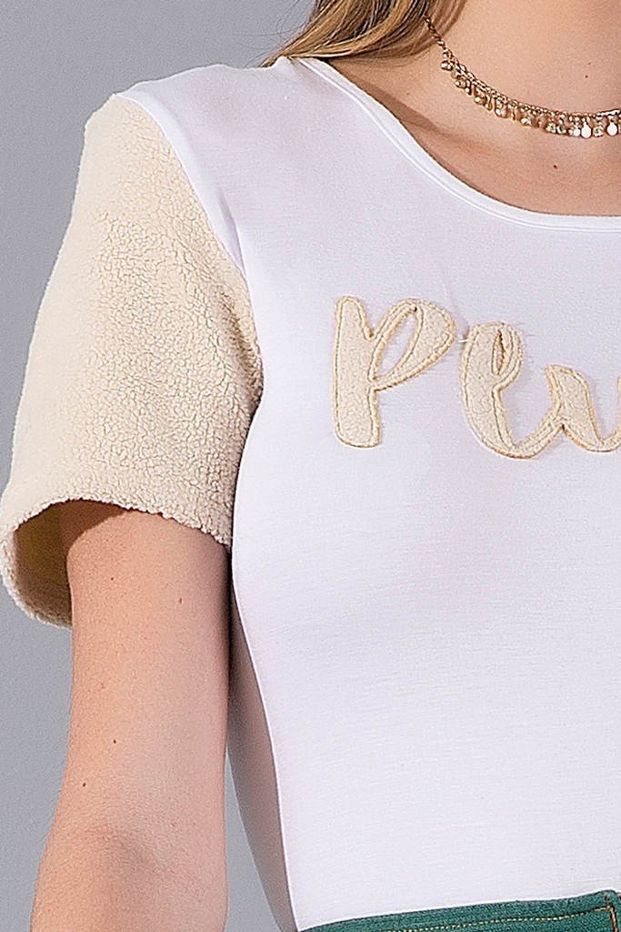T-shirt Off White Mangas Pelo de Carneiro Império Z