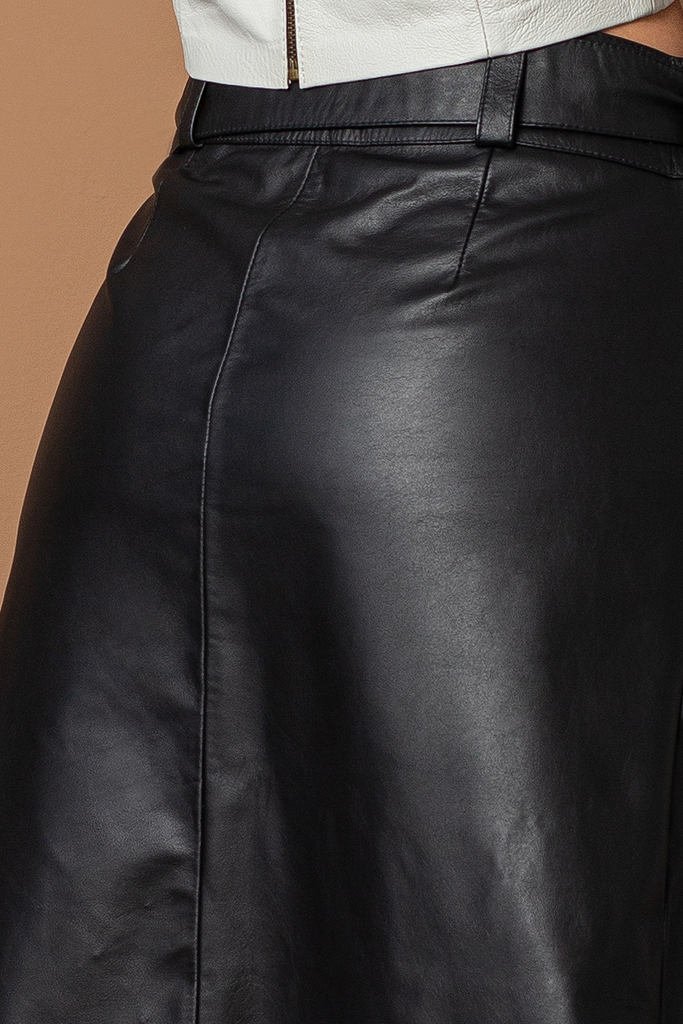 Saia Evasê Envelope Couro Legítimo Pele Mania