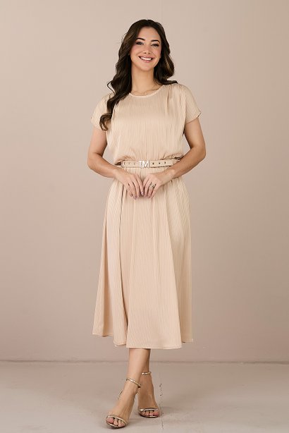 Vestido Bege com Cinto Brenda Tatá Martello