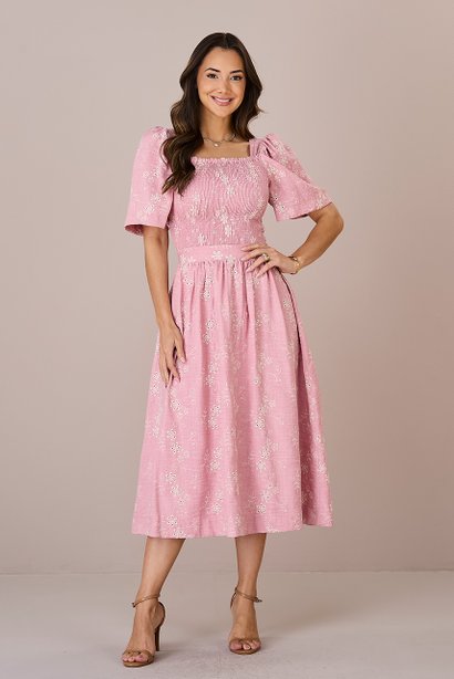 Conjunto Rosa Midi Crepe Blusa de Lastex e Saia Godê Helen Tatá Martello